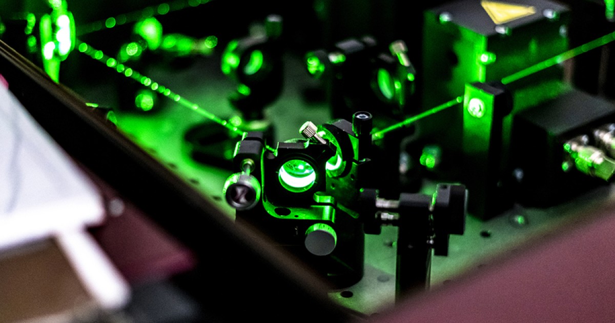 Multi-institution collaboration achieves quantum advantage in probing ...